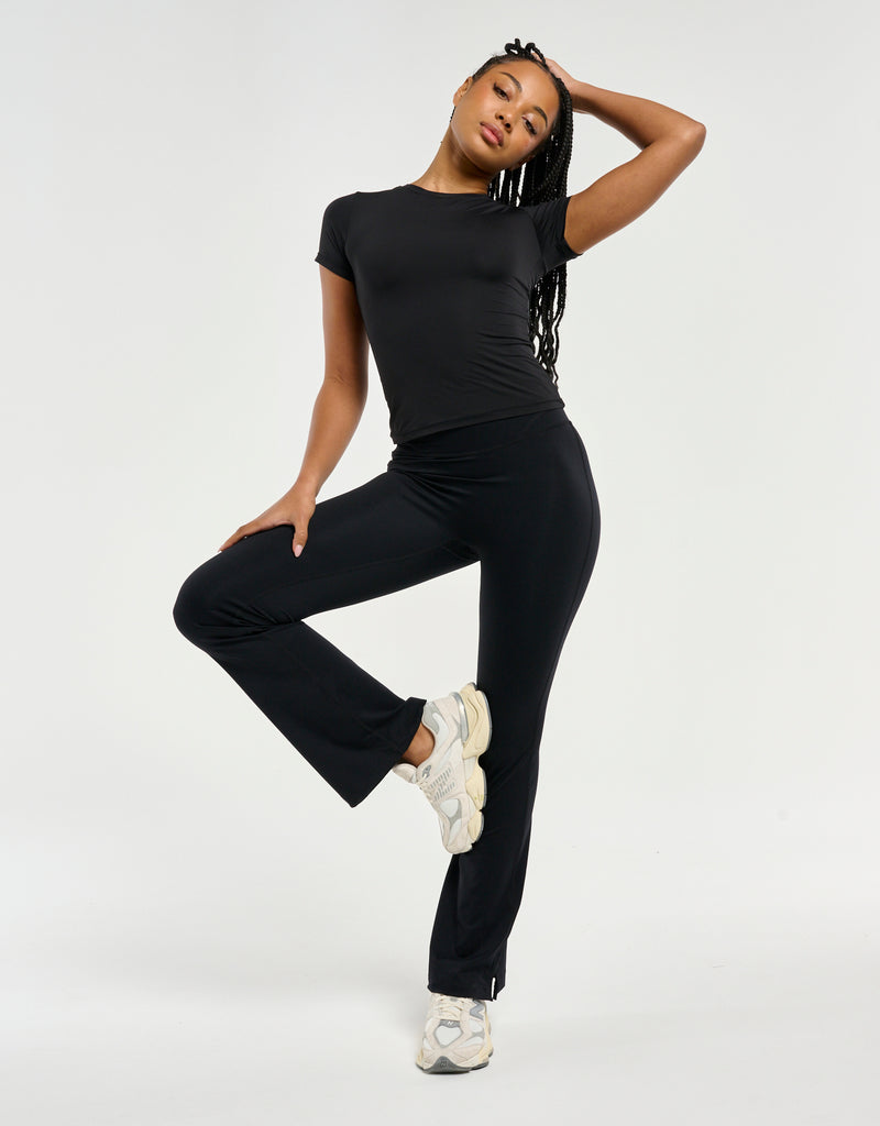 SmoothForm Sculpt Top in Black | Silky Smooth, Seamless Smoothing Top