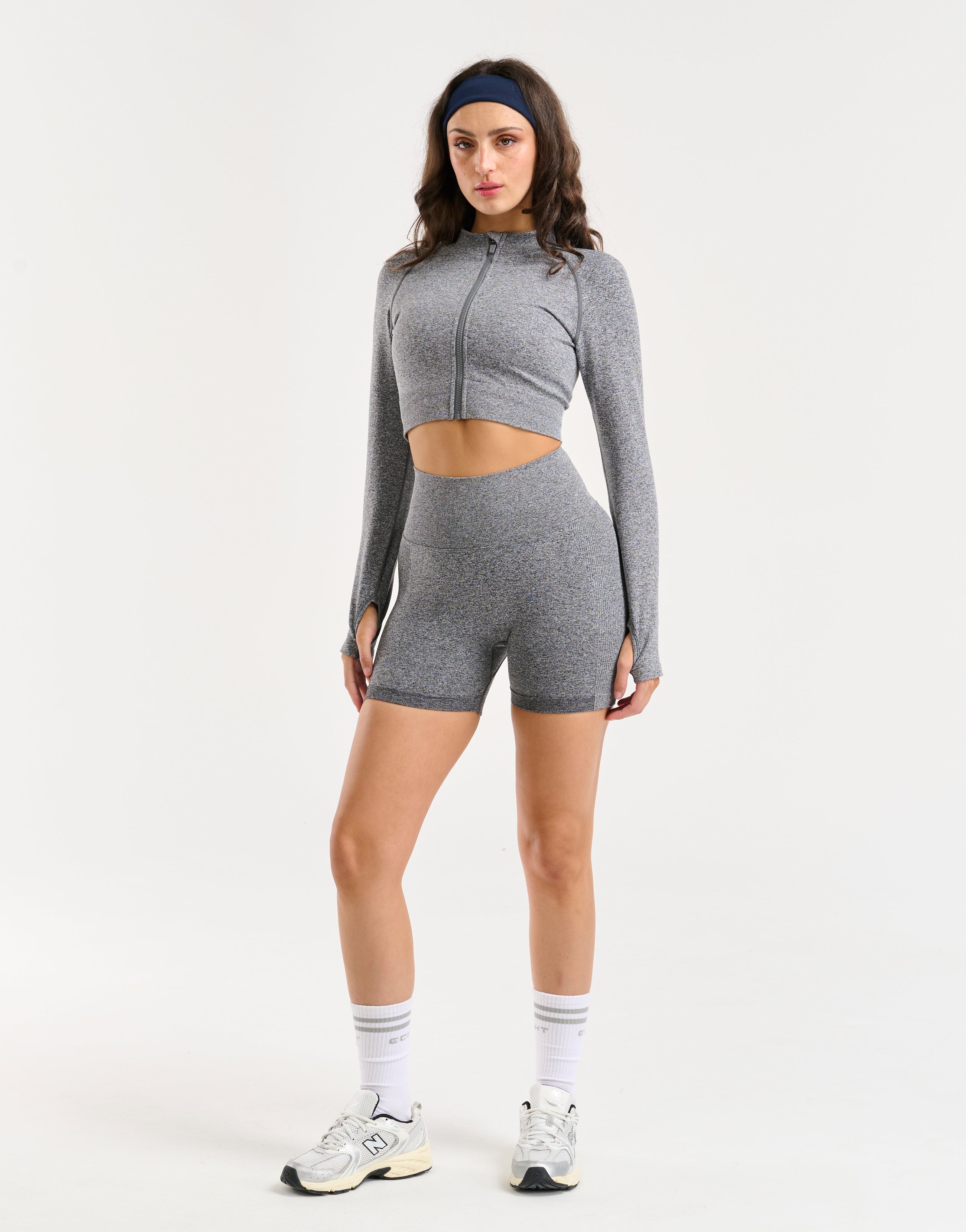 Arise Scrunch Shorts | Black Scrunch Shorts | ECHT